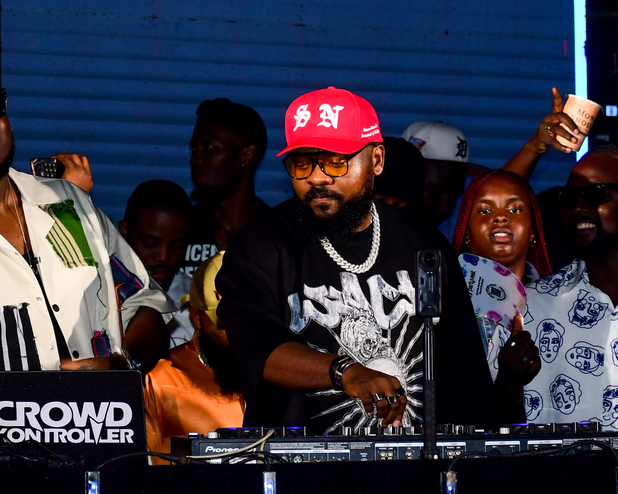 Fashion Rave 2025 wraps up in grand style, drawing over 1,000 fashion ...